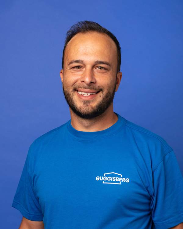 Team für Neubau & Sanierung von Steildach, Flachdach & Fassade | Guggisberg Bern